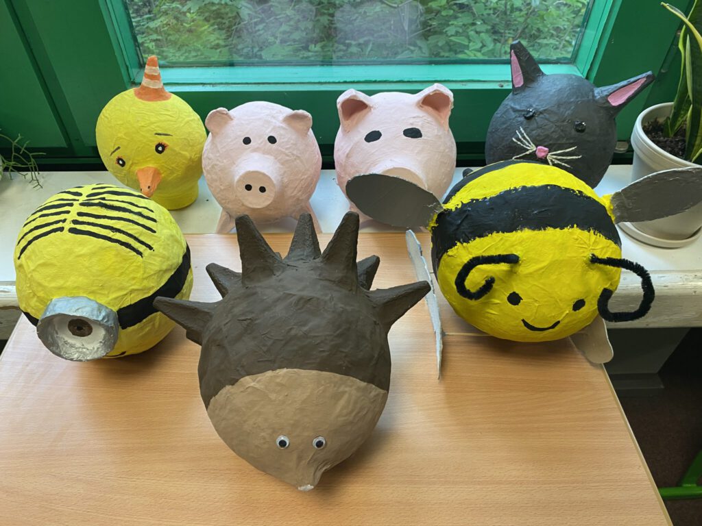 Lustige Figuren aus Pappmaché - Reinhardswald-Grundschule - moderne ...